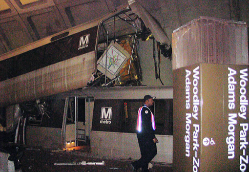 Juxtaposition: Red line crashes in DC | ScienceBlogs